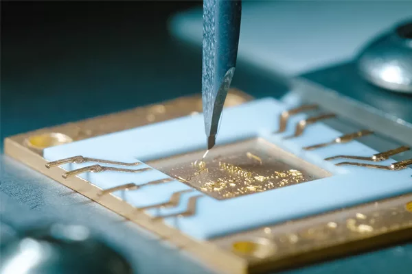 StratEdge Reveals High Performance Semiconductor Packages at EuMW ...